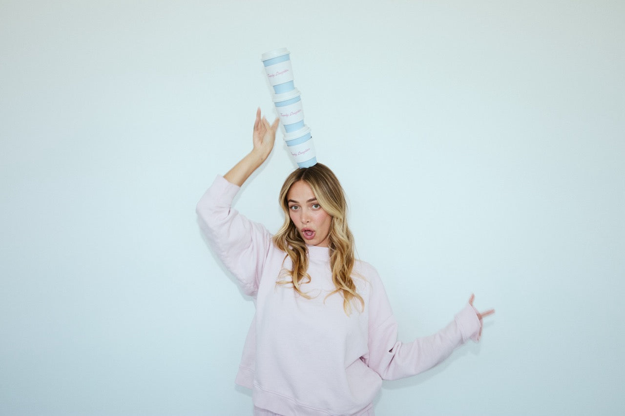 Modern Minimalist Fashion Brands – 7 Top Examples – trophydaughter.com